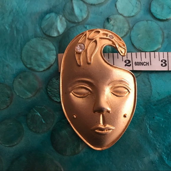 Jewelry | Vintage 8s Large Brushed Goldtone Face Pin | Poshmark